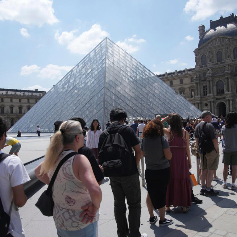The Louvre in Paris closes unexpectedly as staff protest conditions
