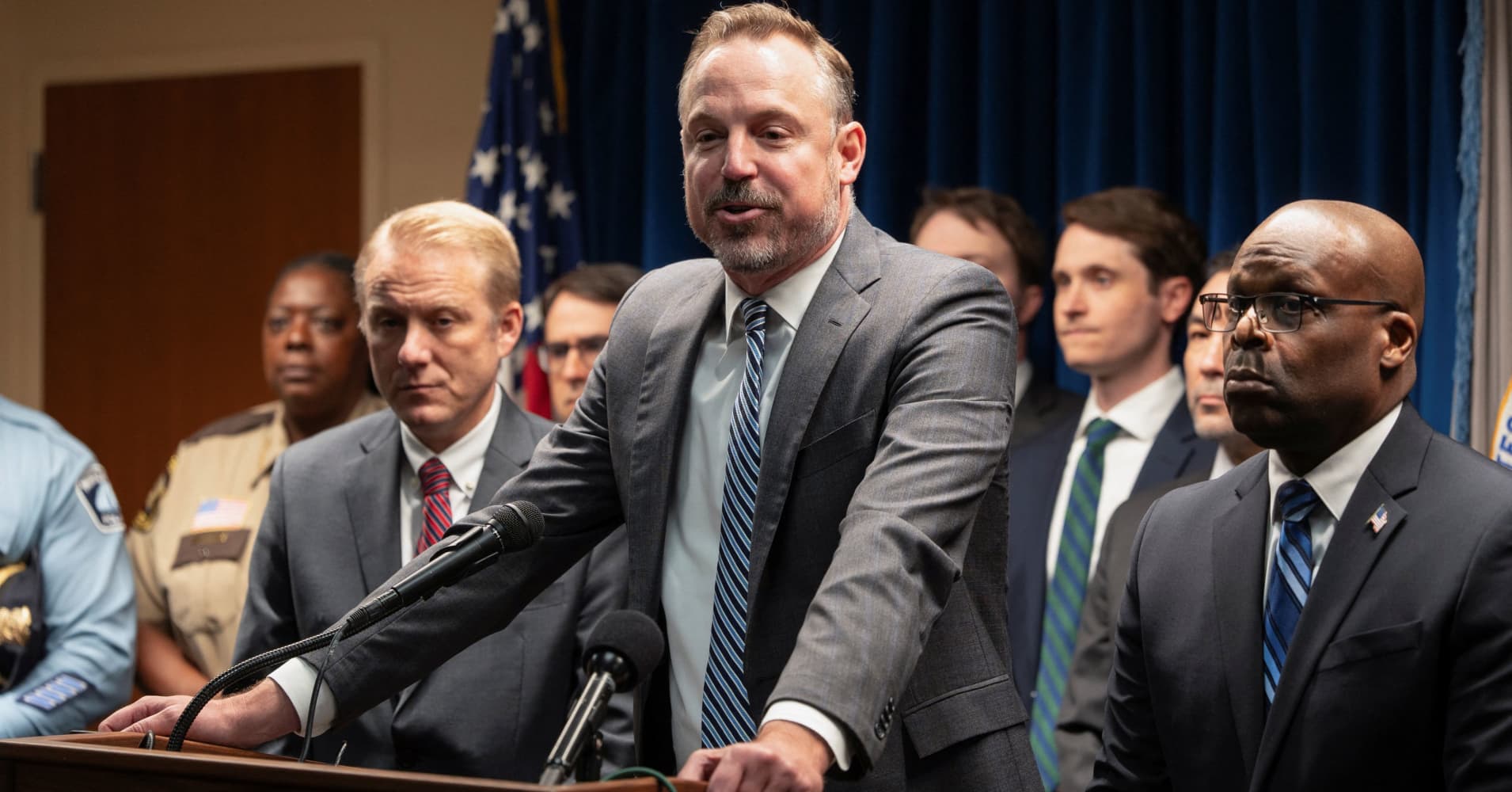 Minnesota murder suspect visited four lawmakers' homes the day of ...