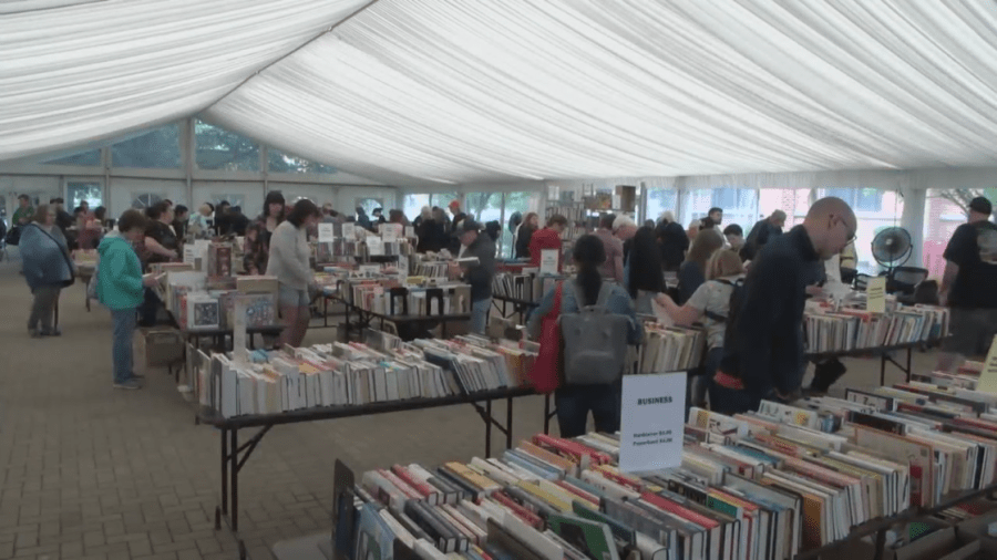 Book lovers line up in Wilkes-Barre for library sale