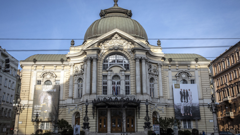 Megszólalt Bach Kata, Wunderlich József felesége a Vígszínháztól való ...