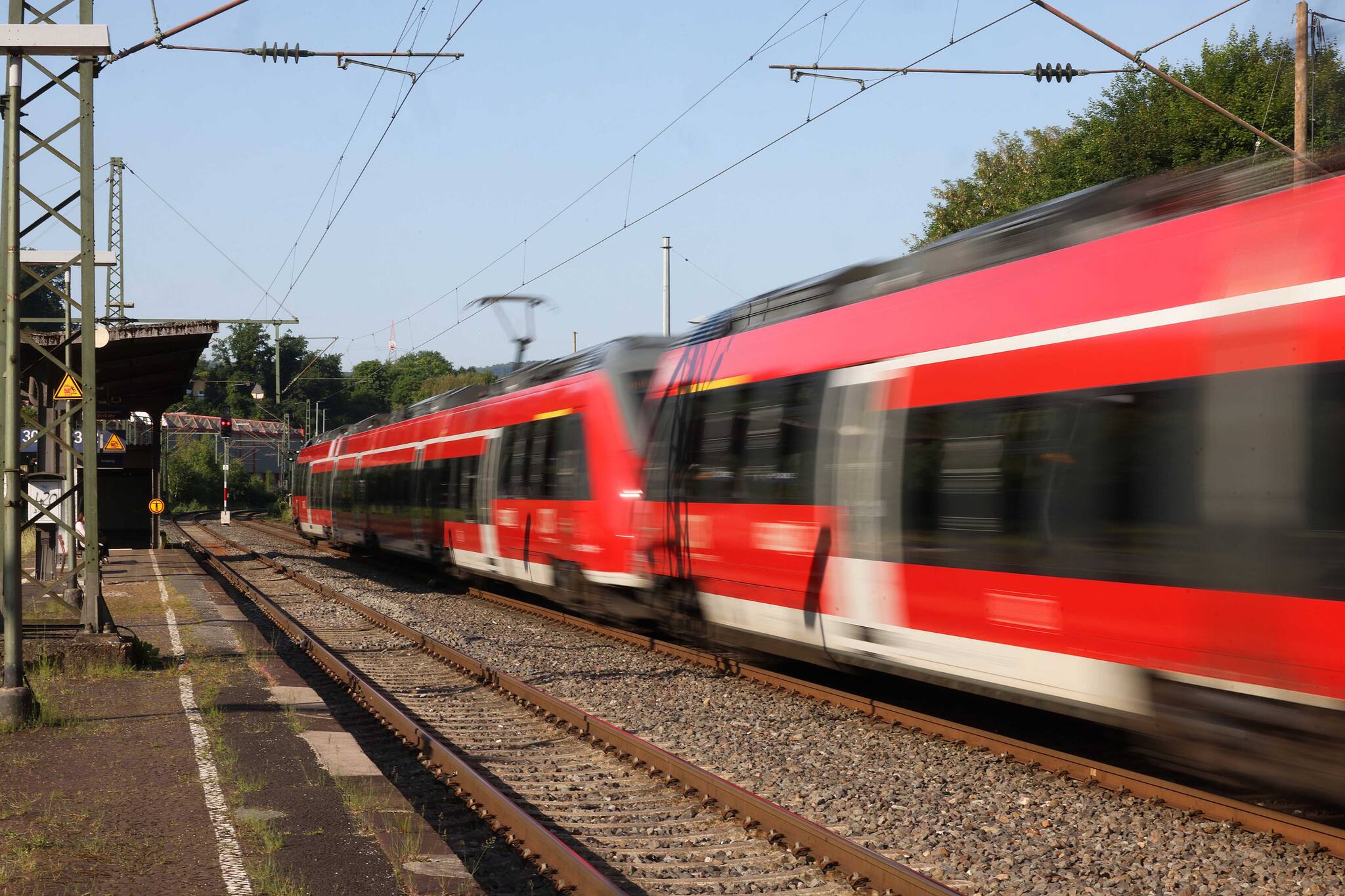 Bauarbeiten an der Bahnstrecke zwischen Köln und Siegen von August bis ...