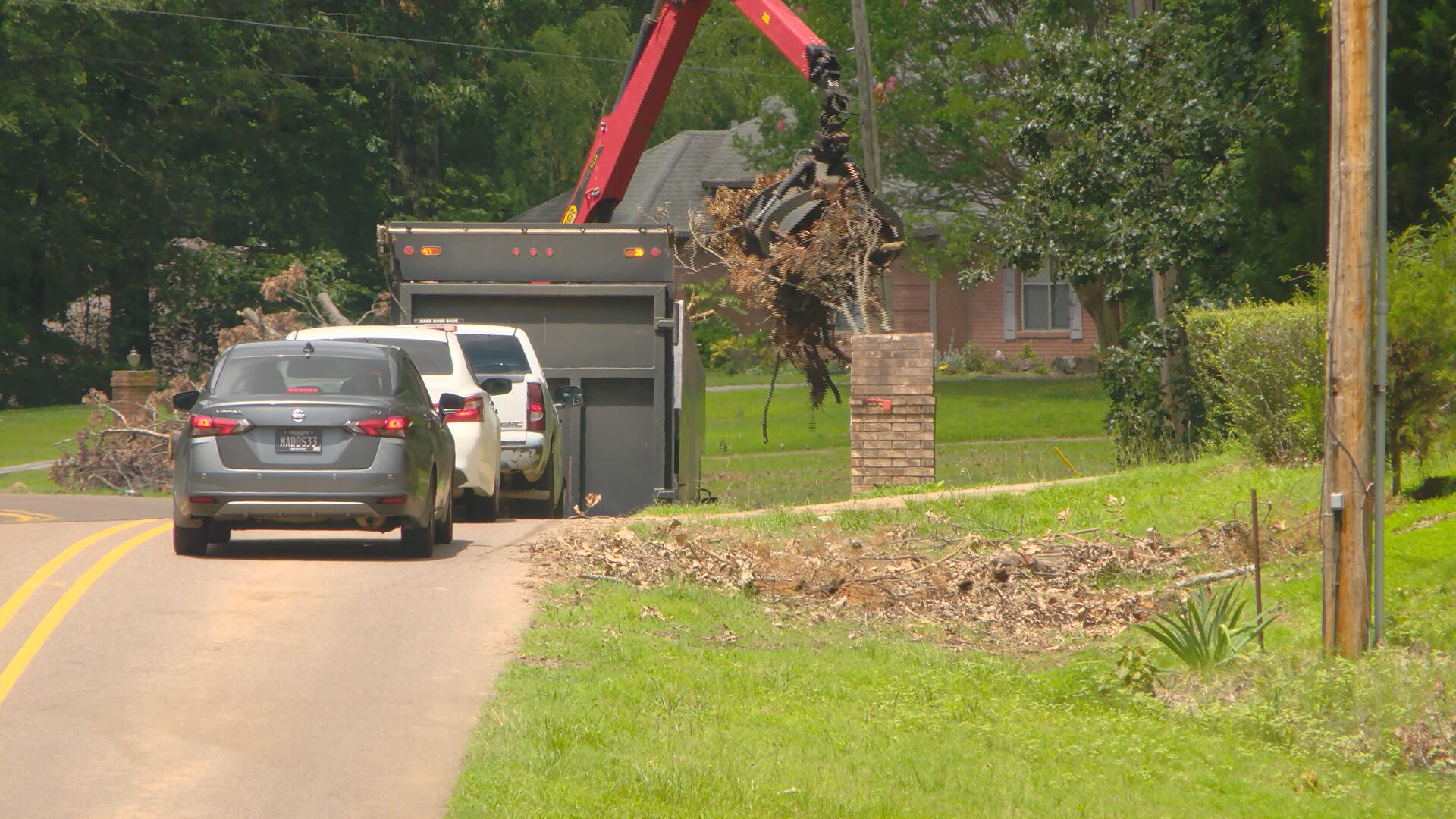 ‘It takes time:’ Hernando residents continue cleaning nearly a month ...