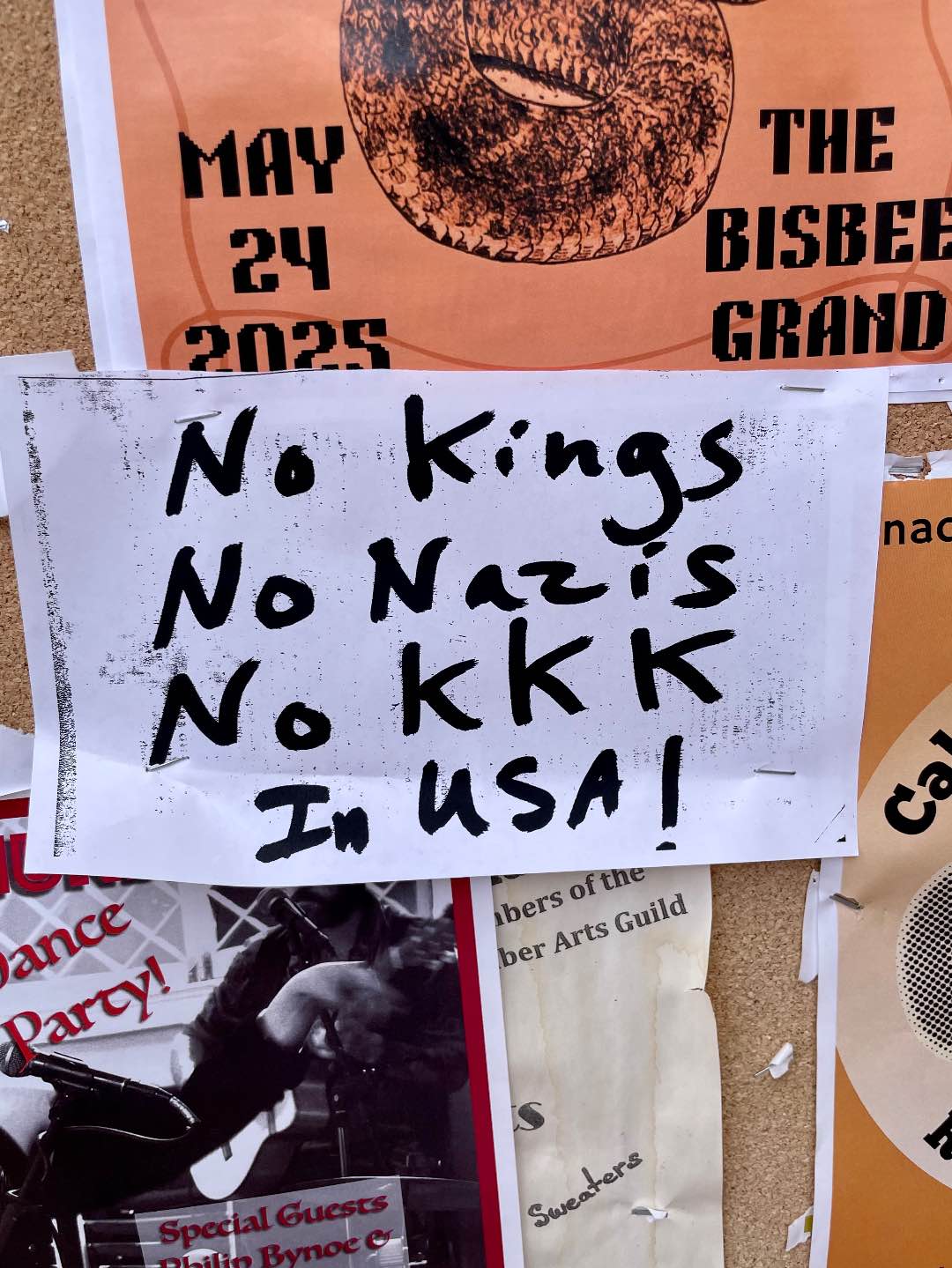 Pavement's version of "No More Kings" is a perfect anthem for Saturday ...