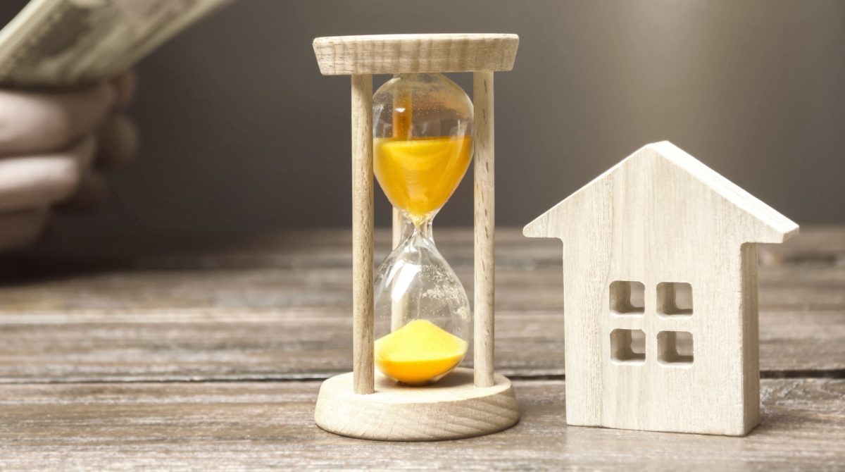 My mortgage is ending – should I get a variable rate and wait, or fix now?