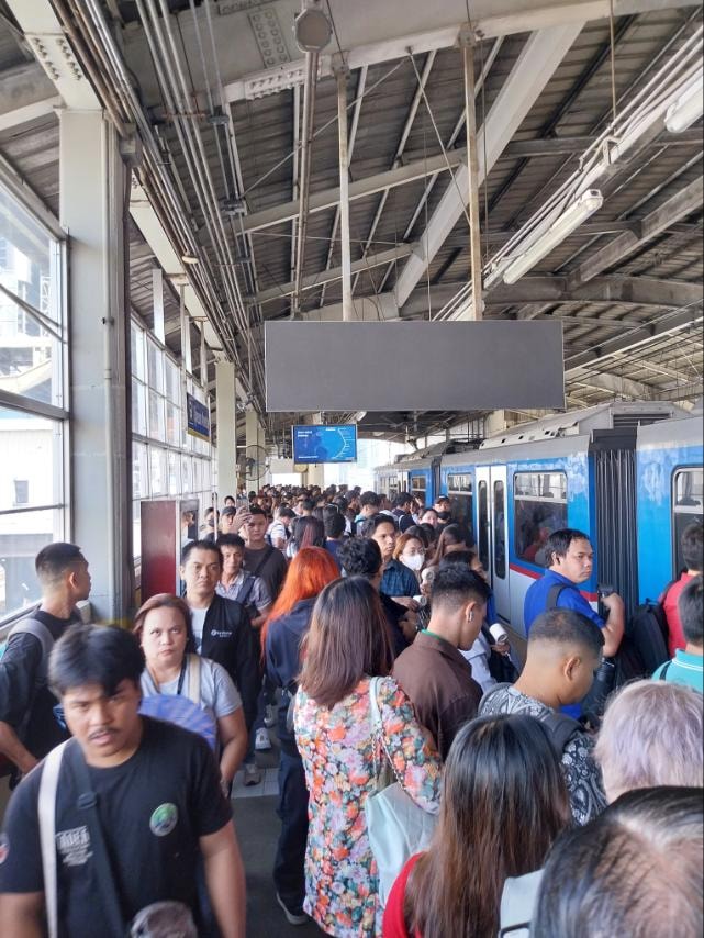 ‘Burning wire’ disrupts MRT-3 operations