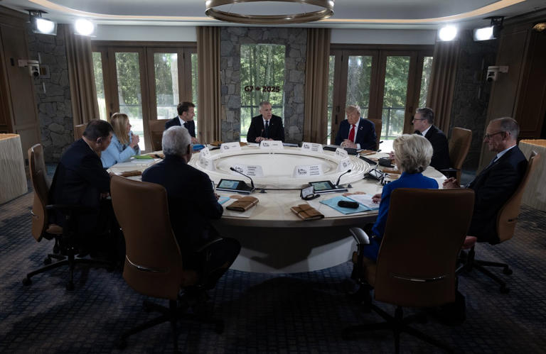 Trump leaves G7 summit early amid escalations in Middle East