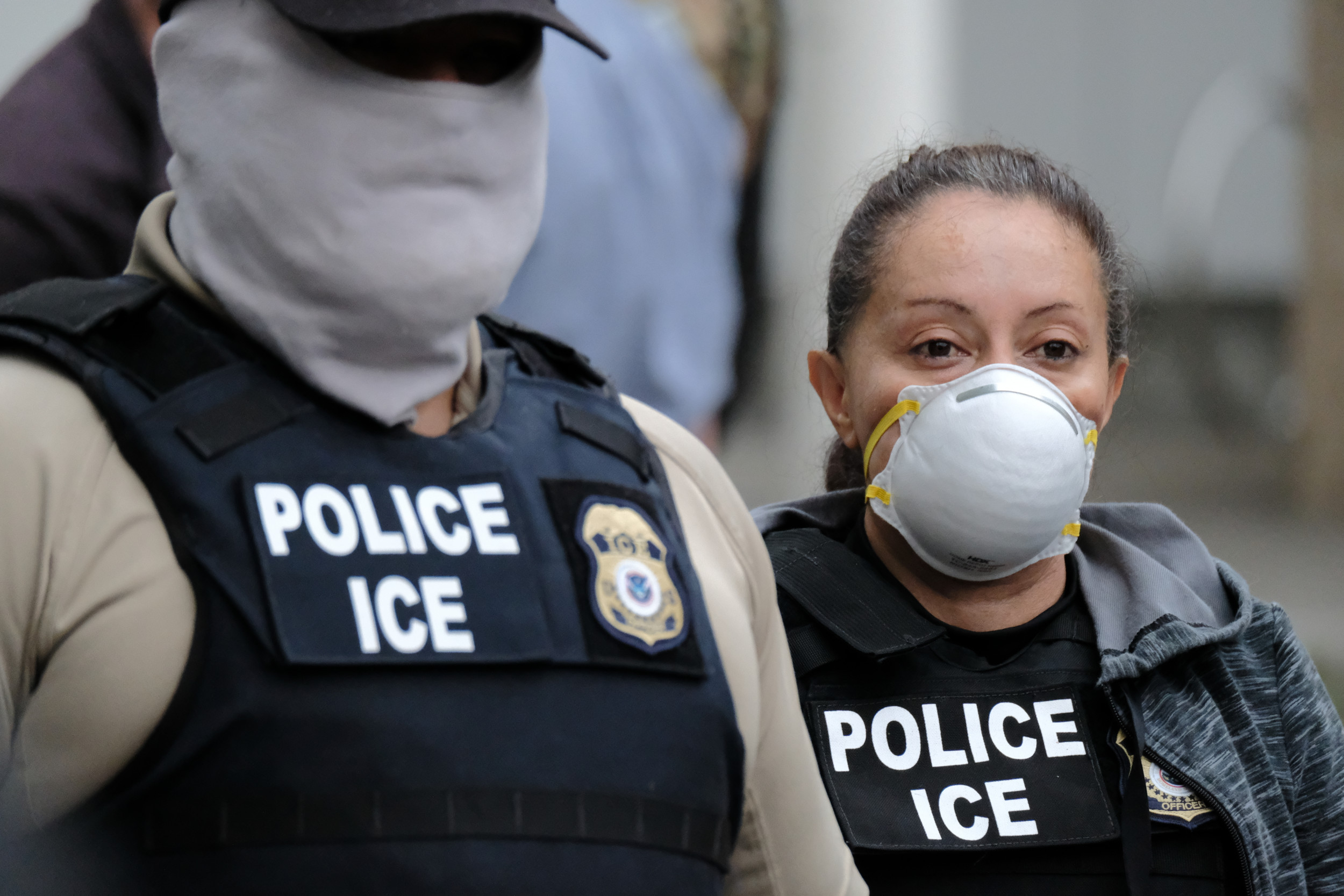 ICE agents could be banned from wearing masks under new proposal