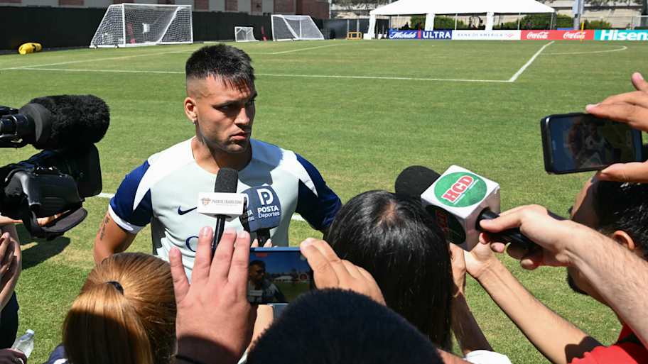 La reazione dopo la disfatta in Champions e l'arrivo di Chivu: Inter ...