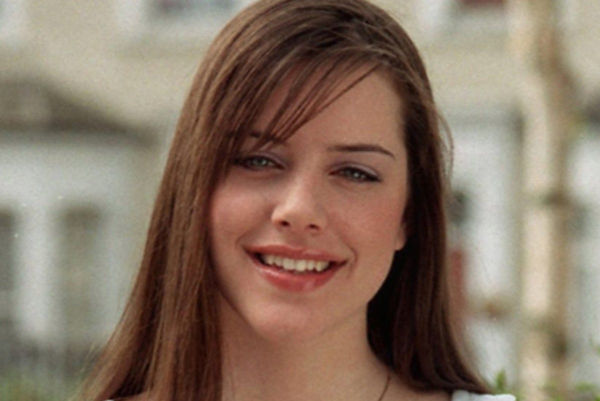 EastEnders fans left stunned by ‘monumental’ character return after 20 ...