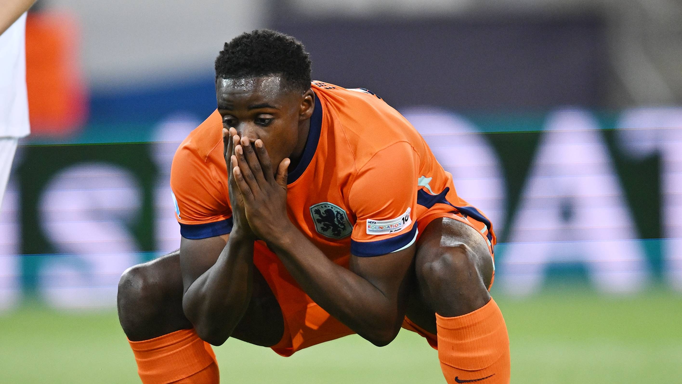 Noah Ohio wordt van spelerslijst FC Utrecht gehaald en moet per direct ...