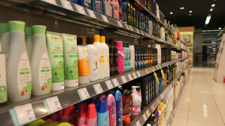 Trump vows forces will remain in LA until danger subsides