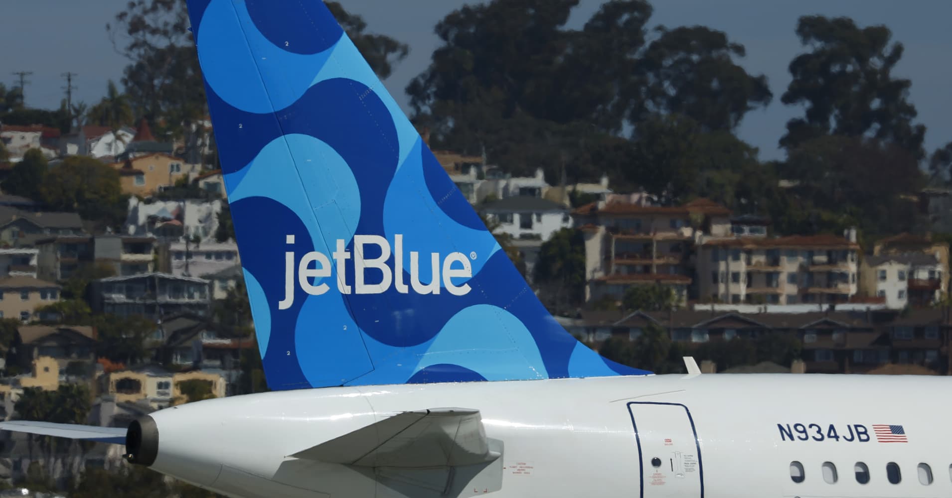 JetBlue to cut more flights, other costs with break-even 2025 'unlikely ...