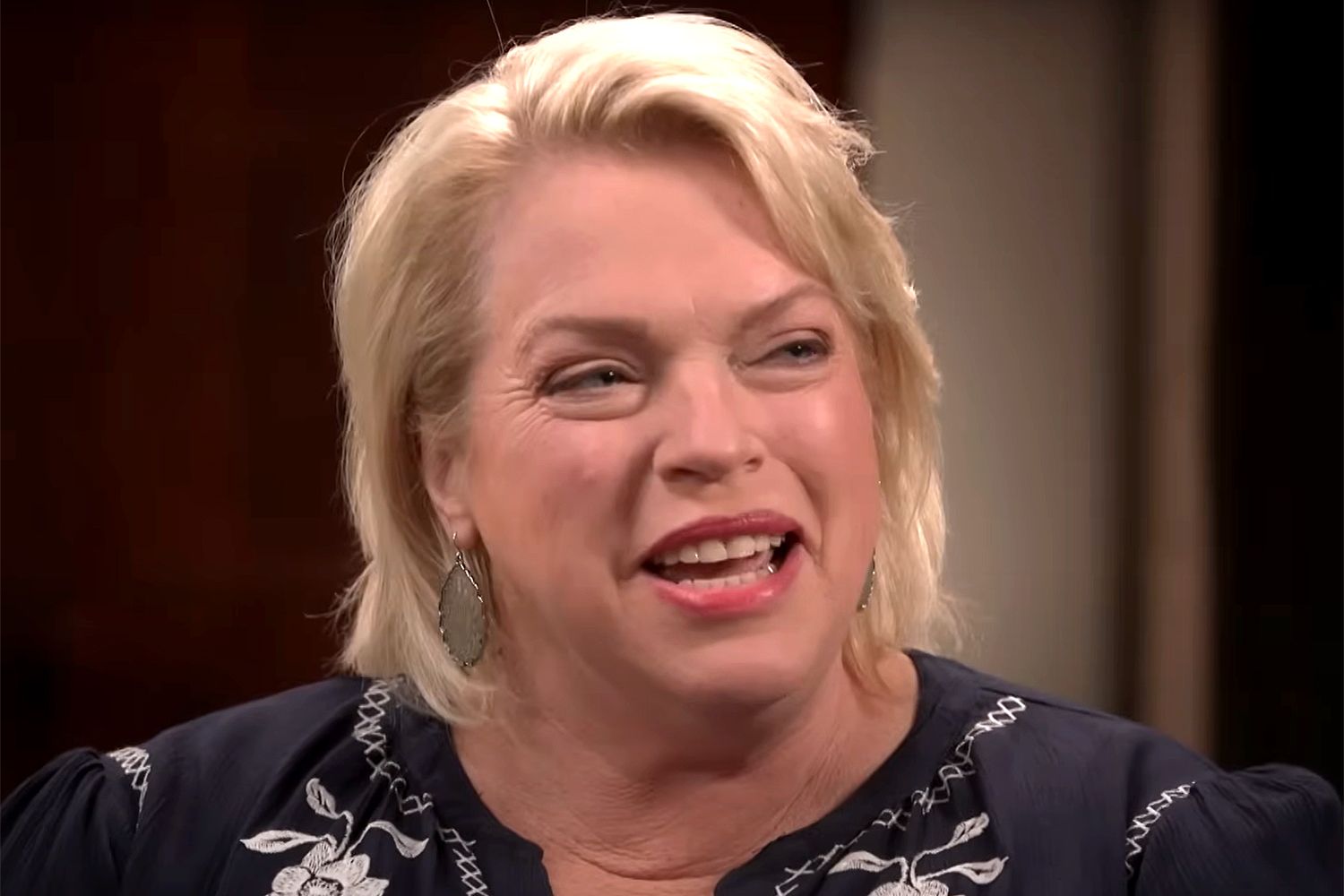 “Sister Wives” Star Janelle Brown Addresses Speculation About Her ...