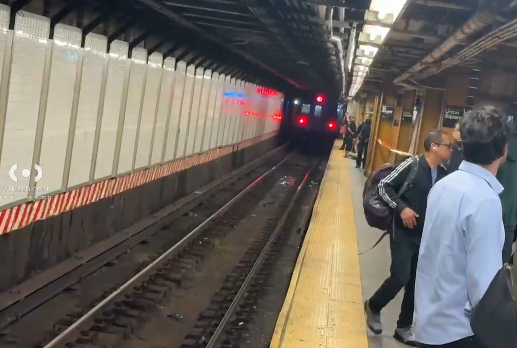 Woman fatally struck by L train while trying to get back onto platform at Union Square