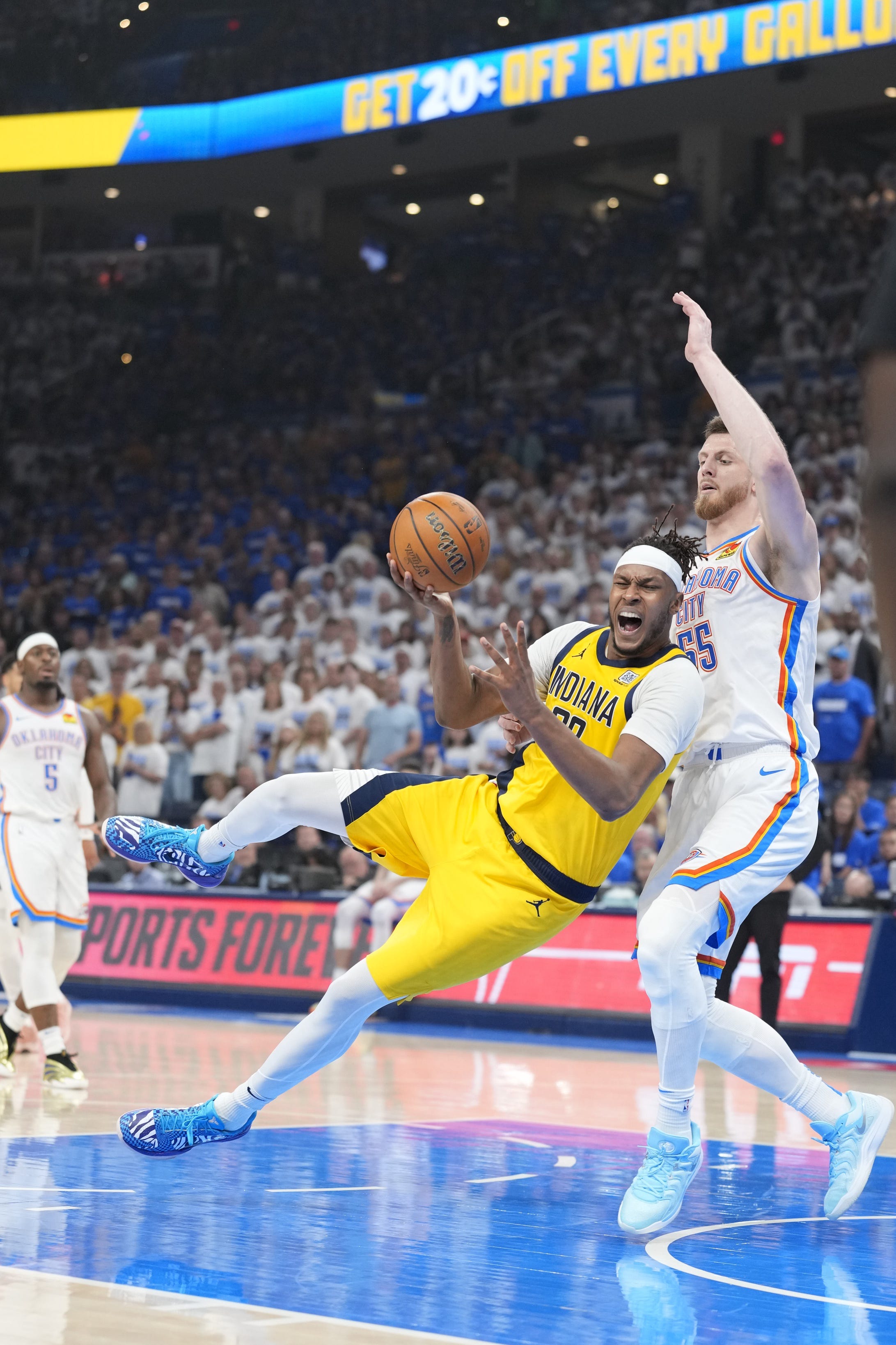 LOOK: Jalen Williams dunks vs. Thunder and other pictures of the day in ...