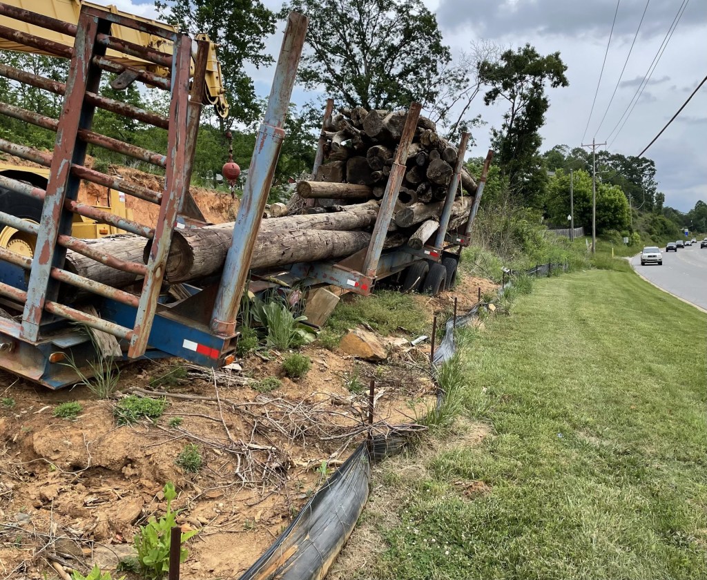 Answer Man: Leaning log truck in Swannanoa poses risk to motorists ...