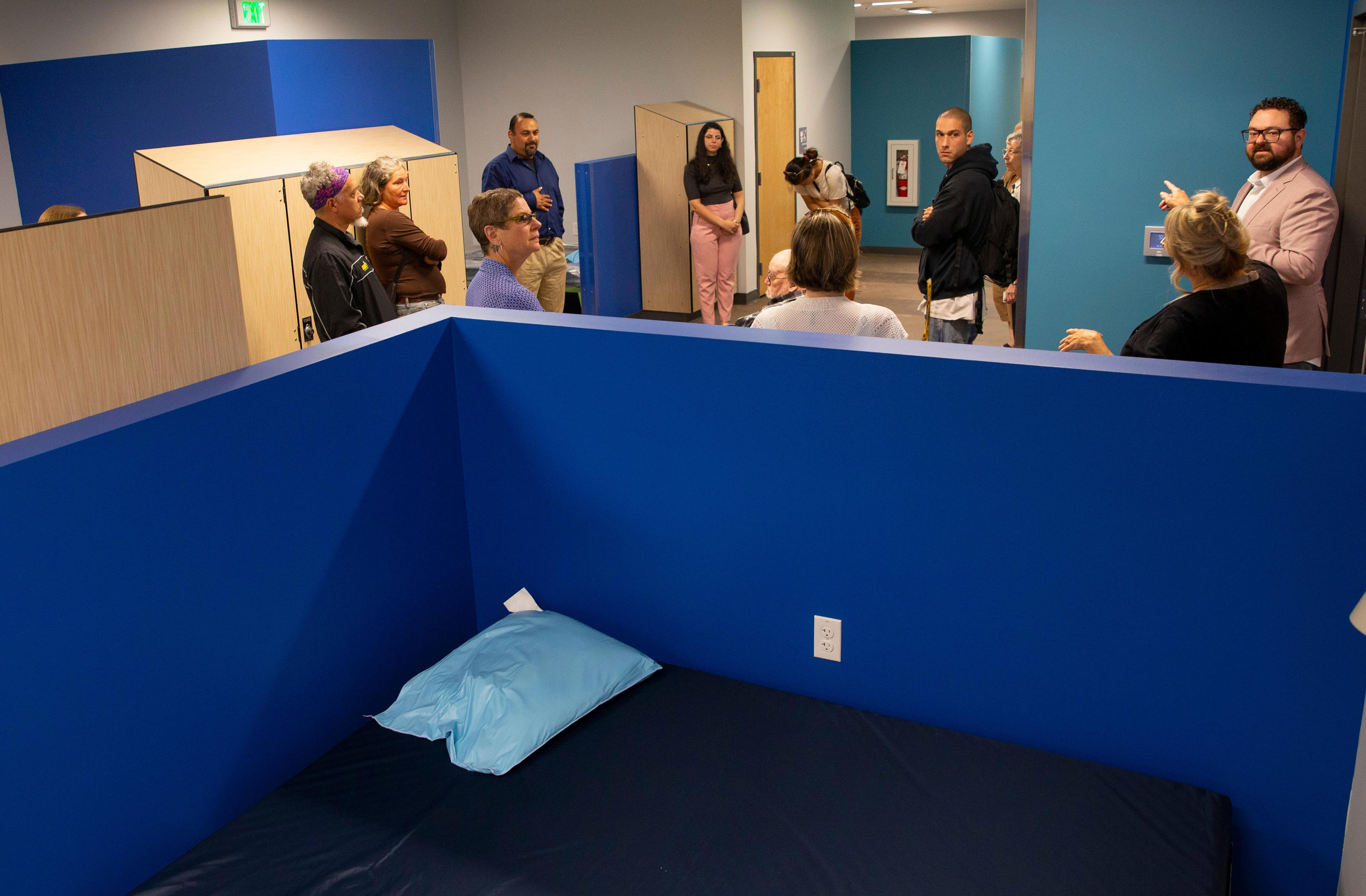 Despite criticism, Lane County continues $2.3M contract for shelter
