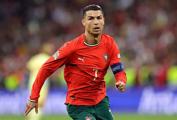 “Ronaldo for President”: Cristiano Ronaldo’s jersey gift to US ...