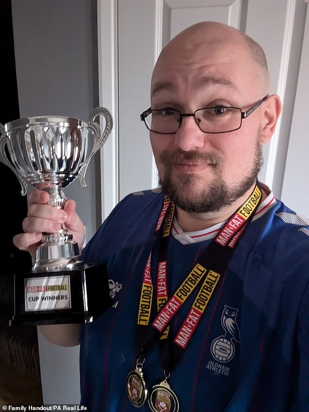 Obese father is unrecognisable after simple weekly habit led to 8 stone ...