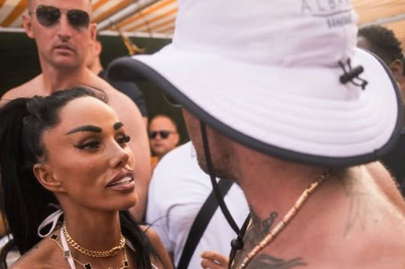 Conor McGregor parties at Wayne Lineker's beach club and receives ...