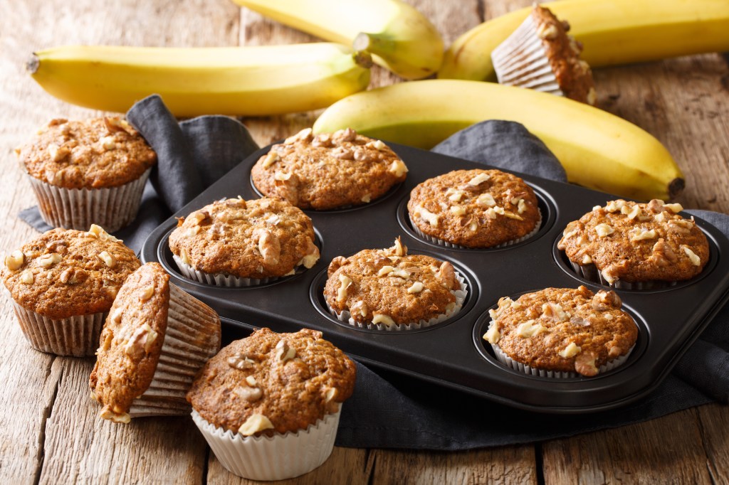 Ina Garten's Banana Crunch Muffins Are Packed With Superfoods That ...