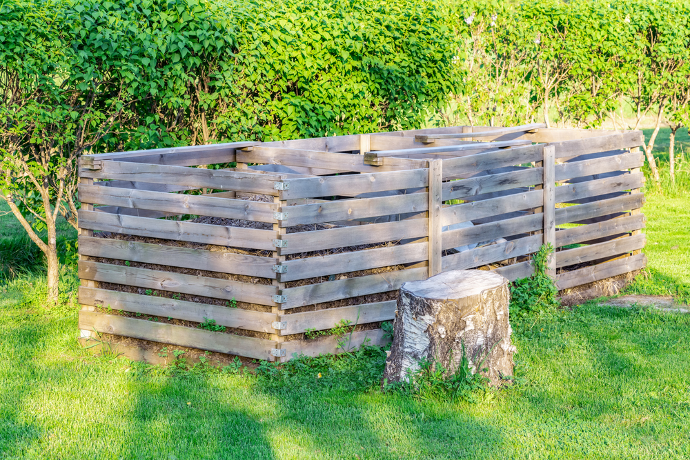 17 Simple Steps to Start a Compost Bin
