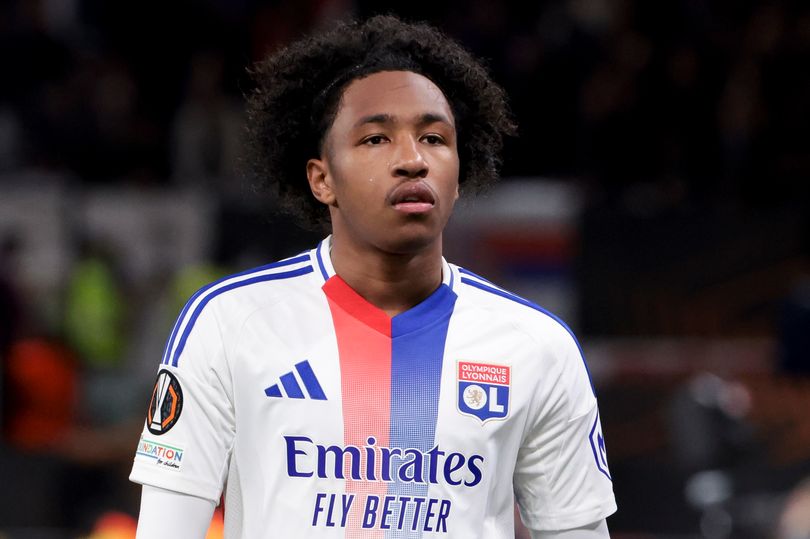 Leeds United alerted as £422m transfer door opens after relegation ...