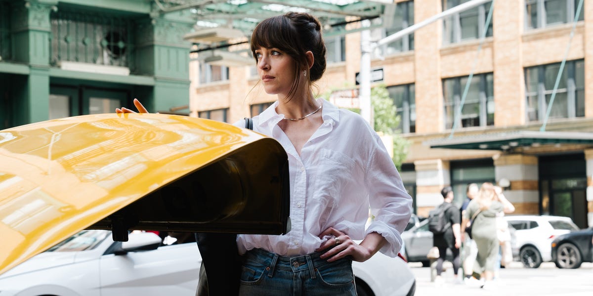 Everyone Wants to Dress Like Dakota Johnson in 'Materialists'—Here’s ...