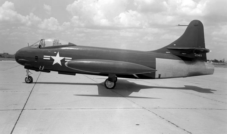 Today in Aviation History: First Flight of the Vought XF6U Pirate