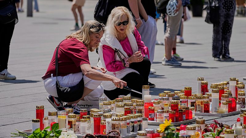 Austrian gunman was obsessed with school shootings, police say