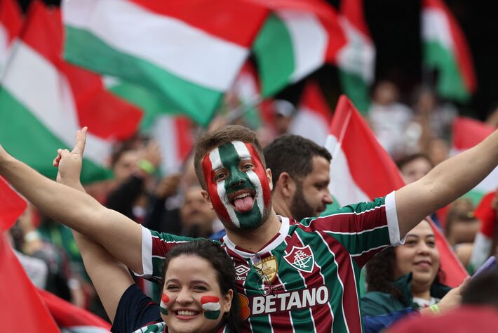 Fluminense domina Borussia Dortmund, mas falha no ataque e empata na ...