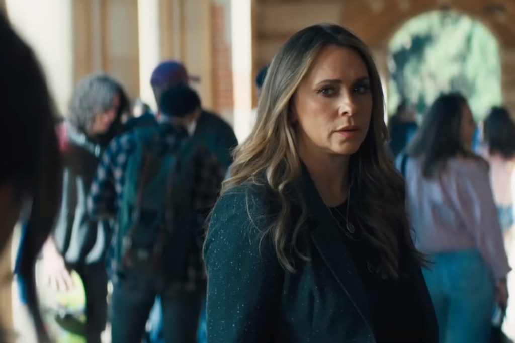 Jennifer Love Hewitt Delivers That One ‘I Know What You Did Last Summer ...