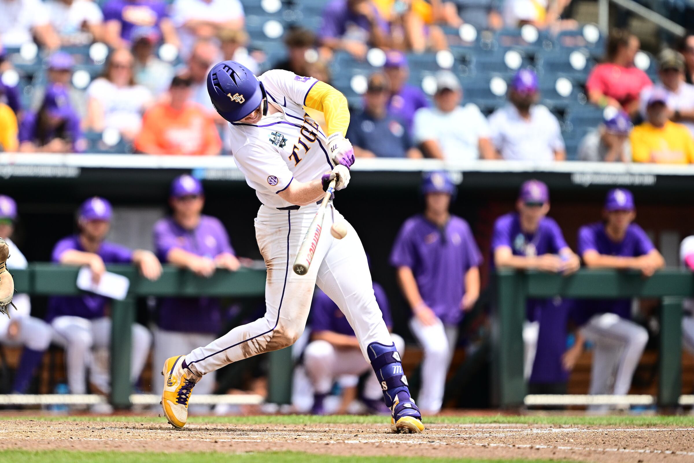 Jared Jones’ early go-ahead homer helps send LSU to CWS bracket final ...
