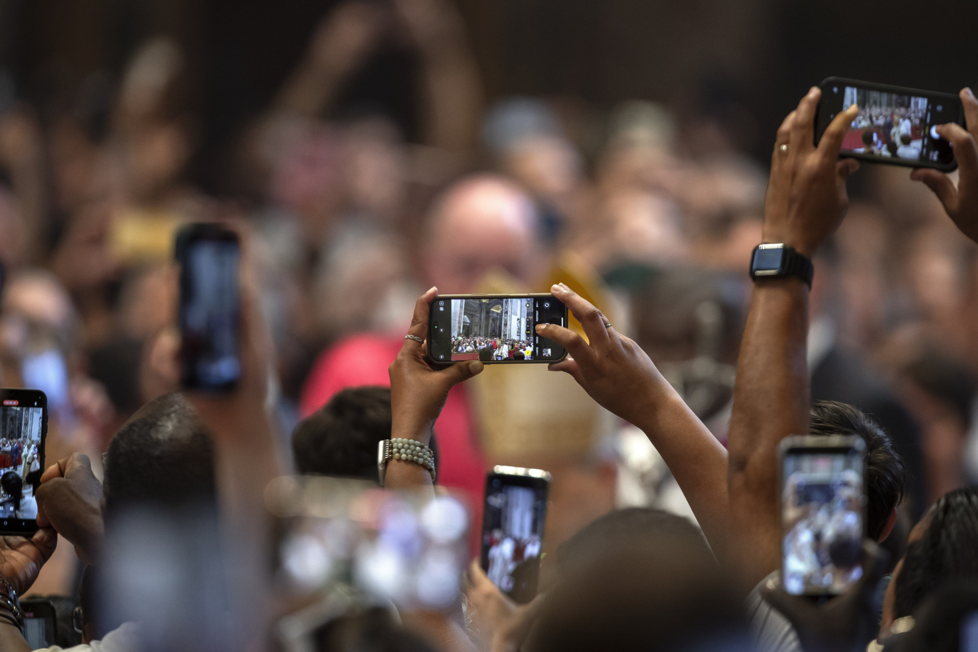 The smartphones that emit the most radiation