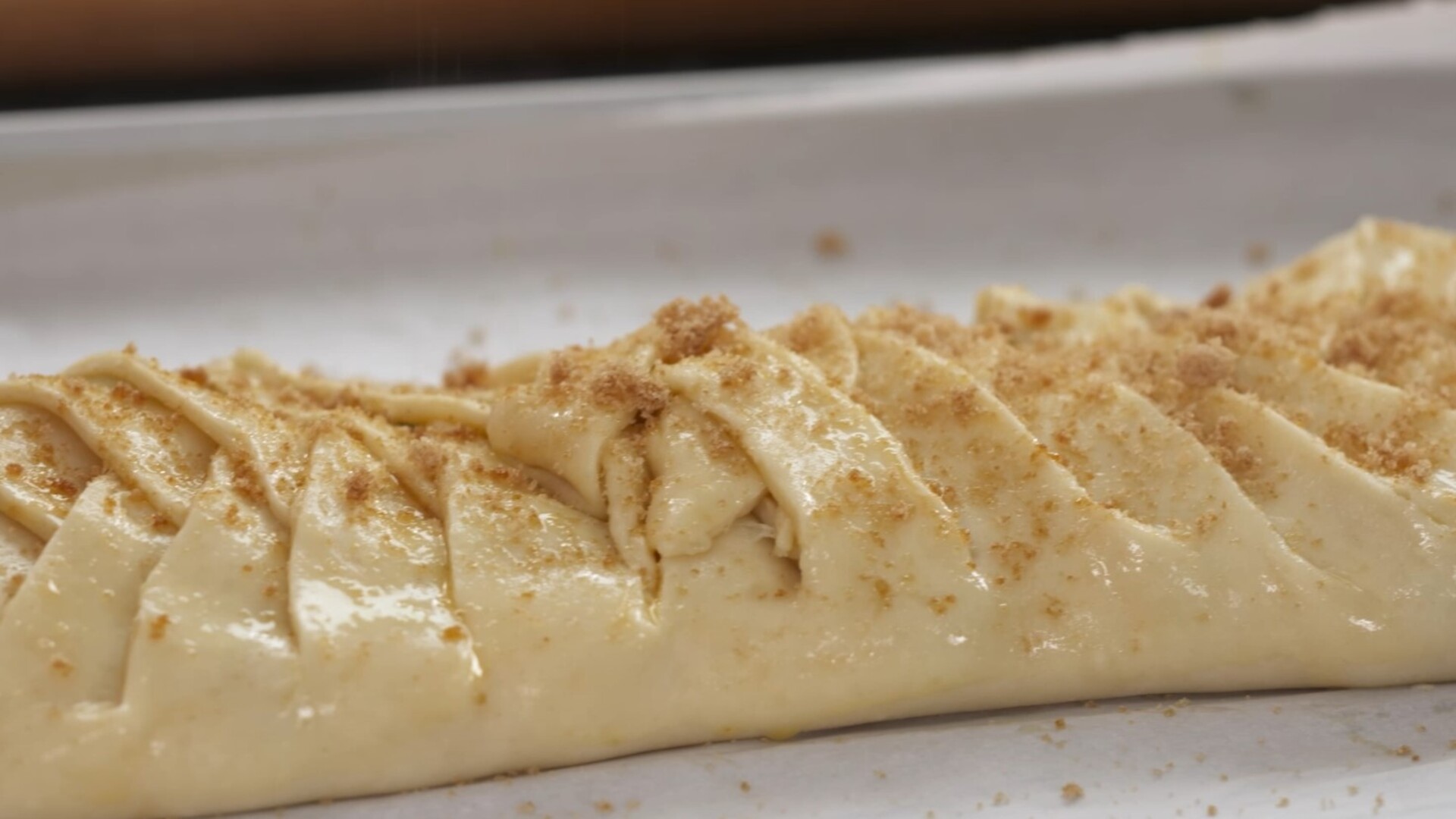 Strudel de petit-déjeuner ultime, pâte feuilletée beurrée avec ...