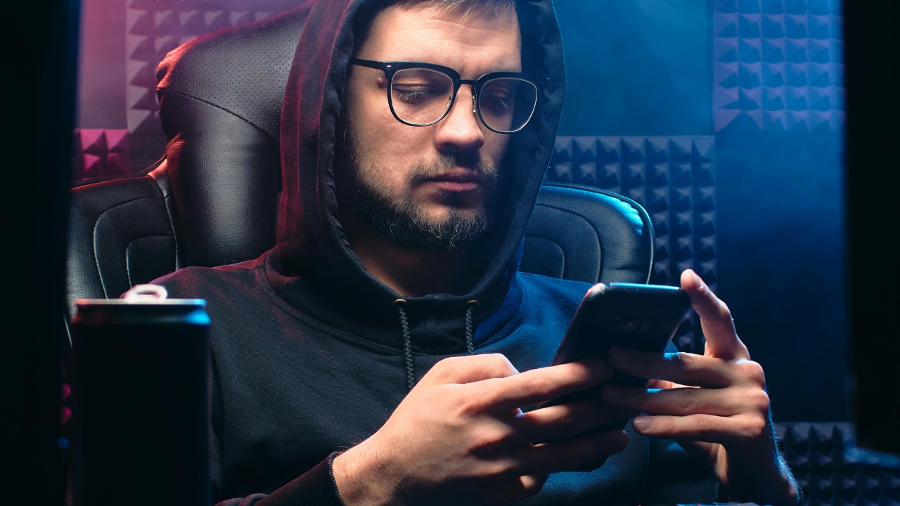 How to Tell If That Suspicious Link Is Actually a Scam
