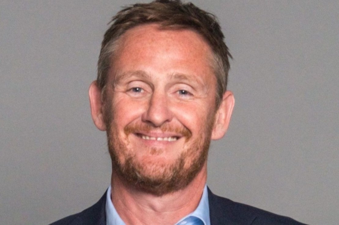 Sale Sharks tycoon Simon Orange buys steel giant