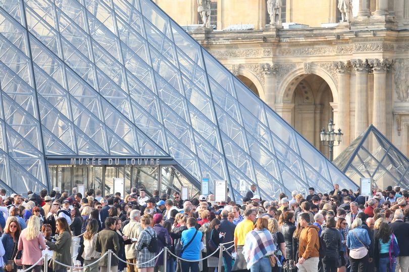 Tourists queue up for hours as popular Paris attraction staff have 'had ...