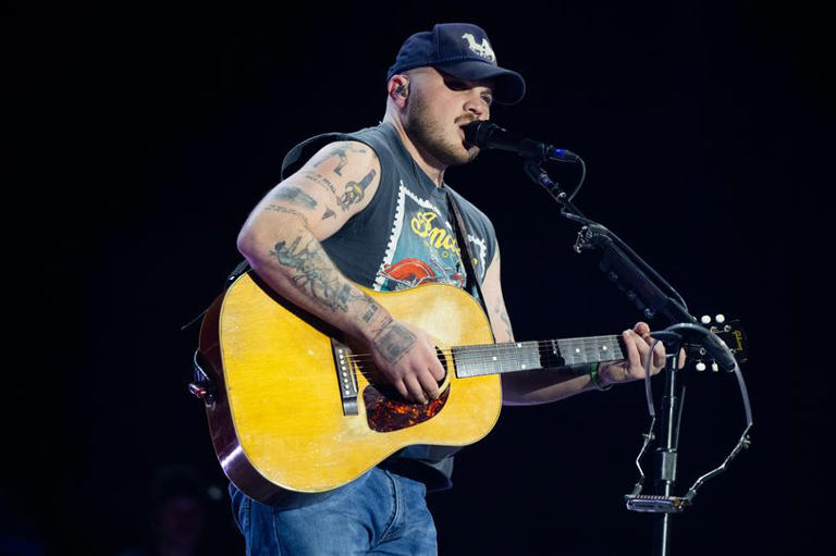 Zach Bryan: Even ham sandwiches are banned at Phoenix Park - full list ...