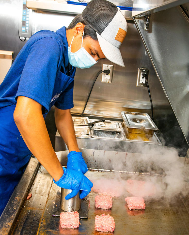 Nevadans spend less on fast food than most other states. Here's the data