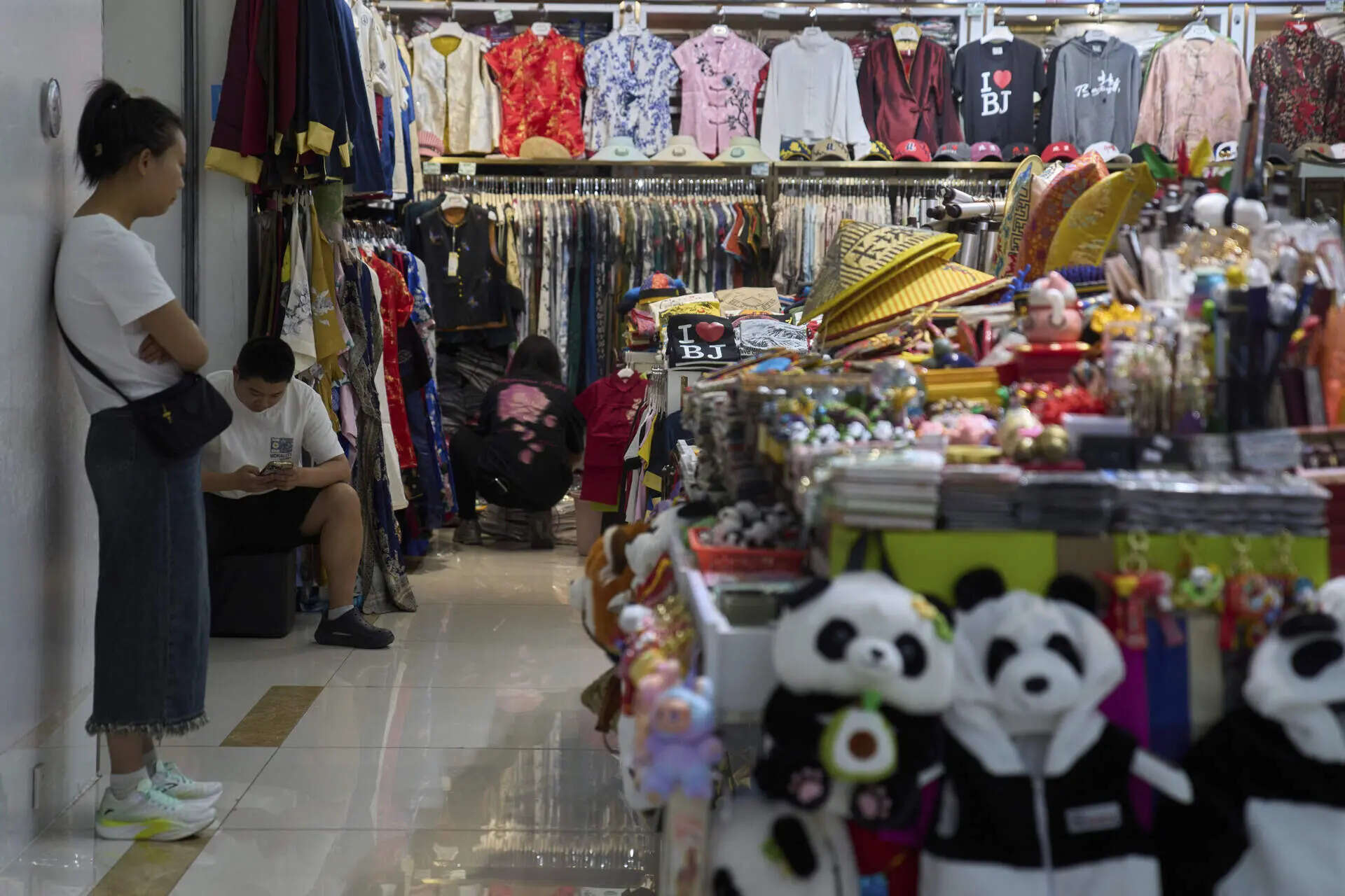 U.S retail sales take a hit with biggest decline in 4 months ...