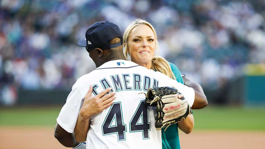 Mike Cameron Delivers Awesome Message on Social Media About Seattle ...