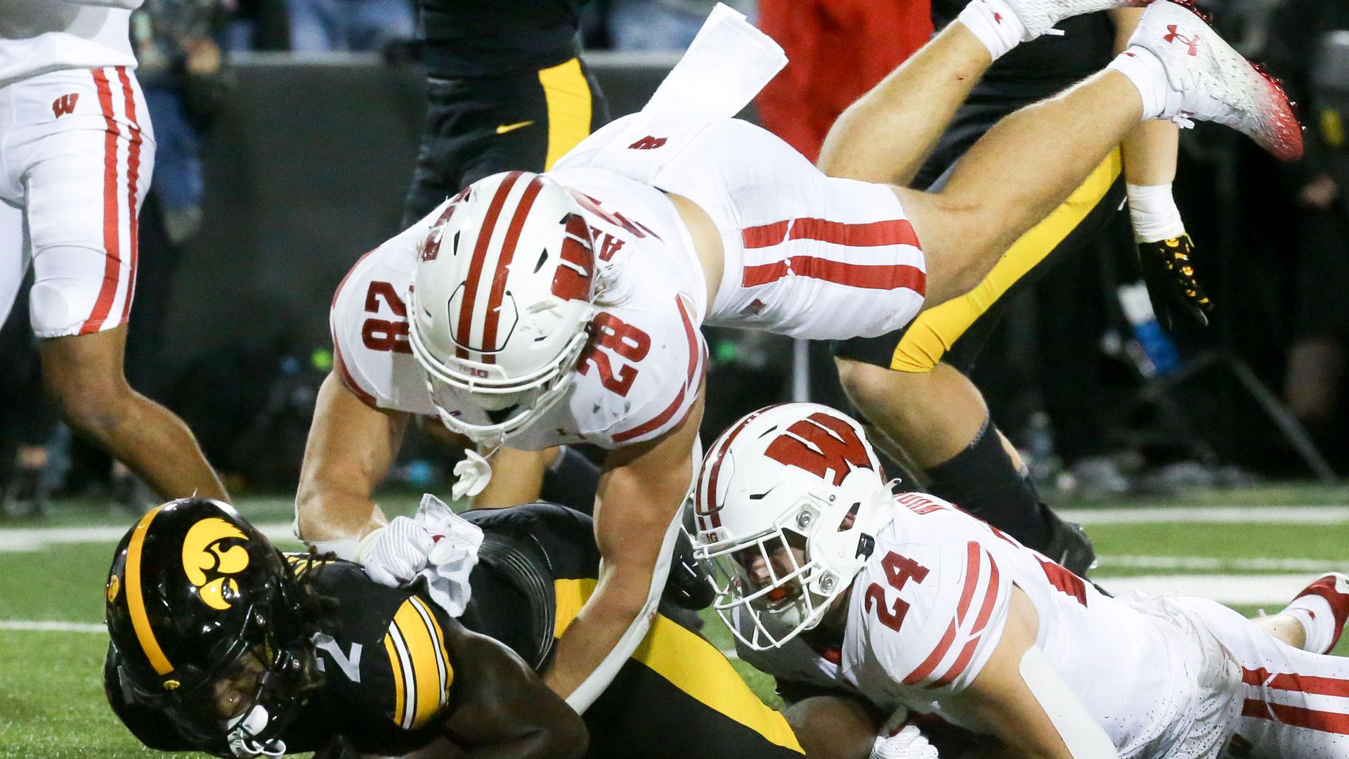 Which defensive player is poised for a breakout season in 2025?