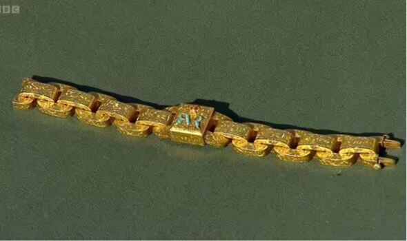 Antiques Roadshow guest learns bracelet found in street belonged to ...