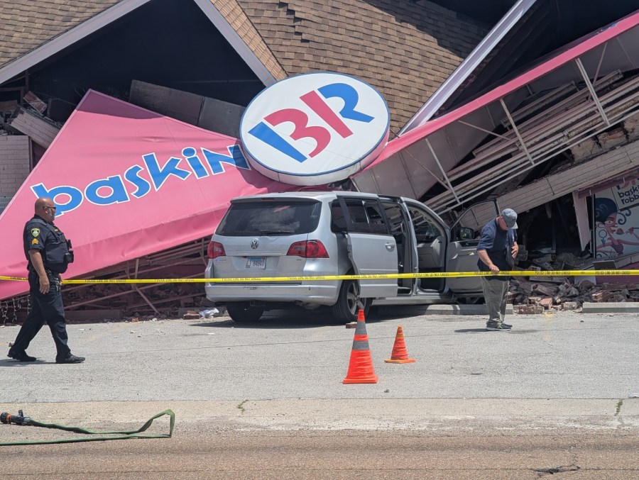 UPDATE: Road closure issued following Springfield Baskin-Robbins accident