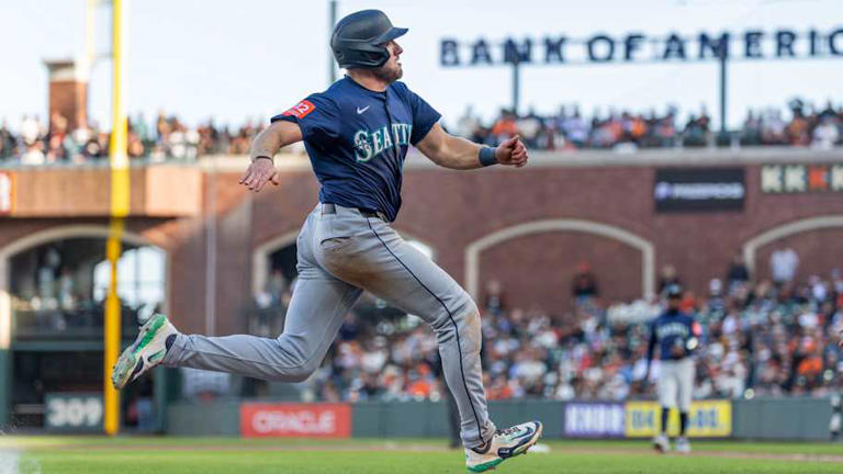 Seattle Mariners Manager Expands on Impending Return For Slugger Luke Raley