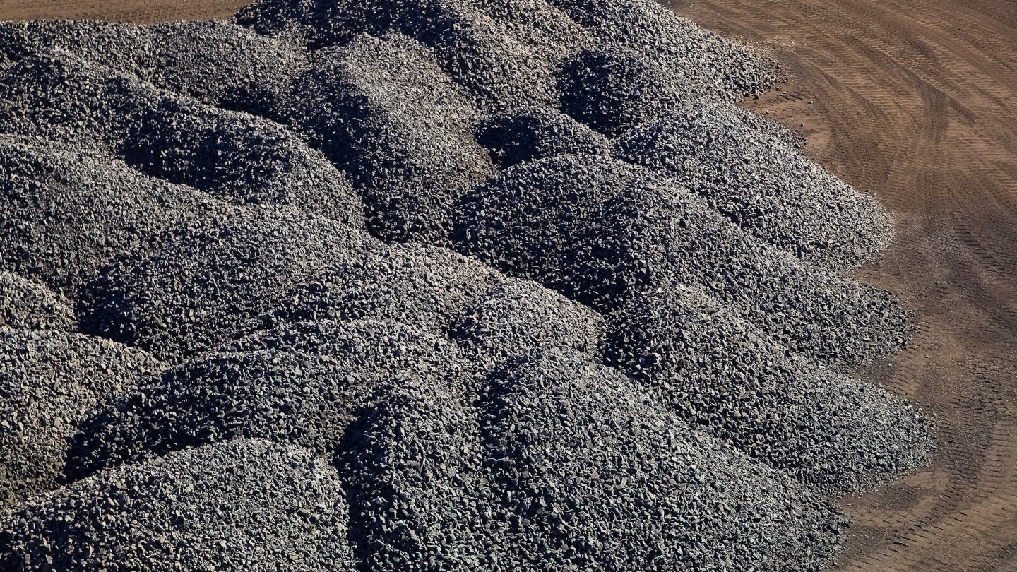 Element 25 receives $32.5m from NAIF to expand Australian manganese project