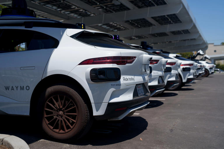 Waymo to expand service across more of L.A.