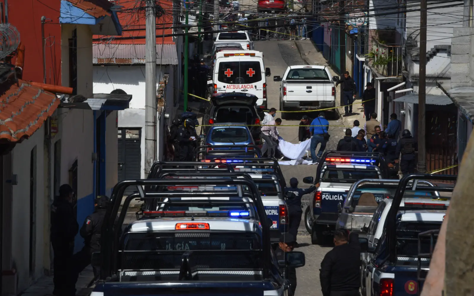 Second Mexican mayor gunned down in 2 days