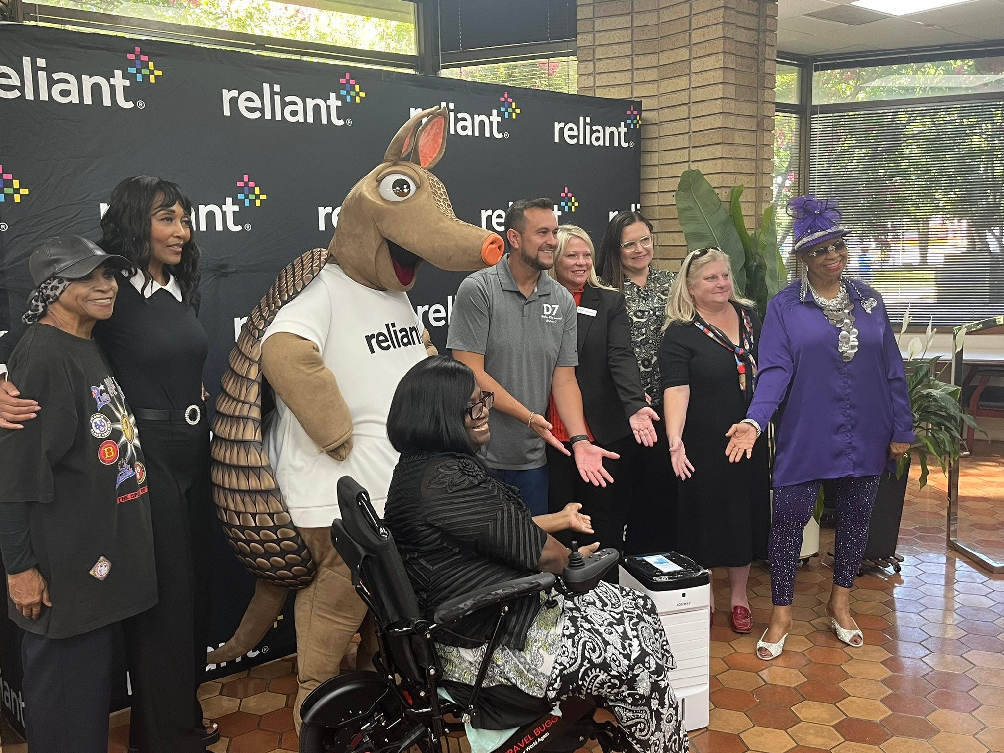 Reliant partners with Dallas, Fort Worth to "beat the heat"
